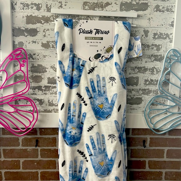 Other | Envogue 6 X 70 Plush Throw | Poshmark